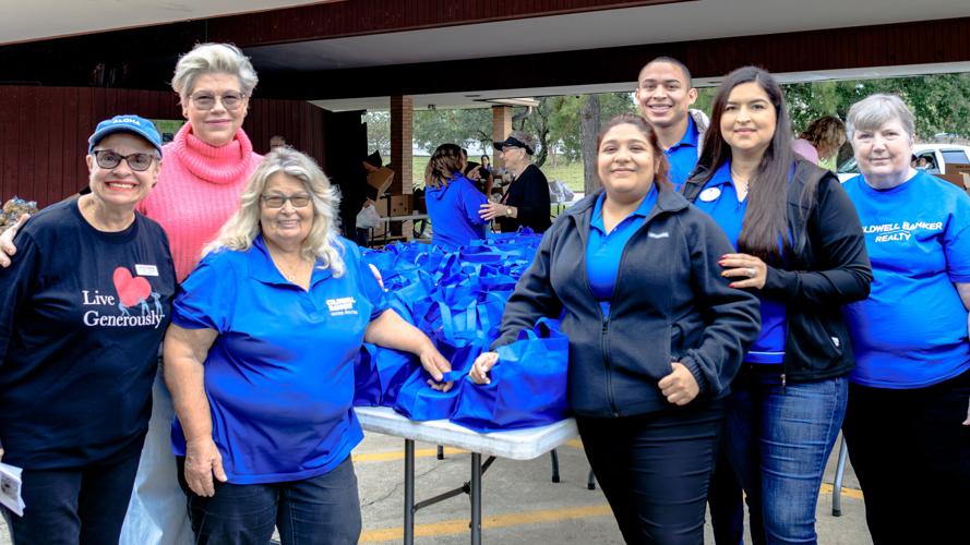 St. Paul’s puts 'giving' in Thanksgiving | Local | baytownsun.com