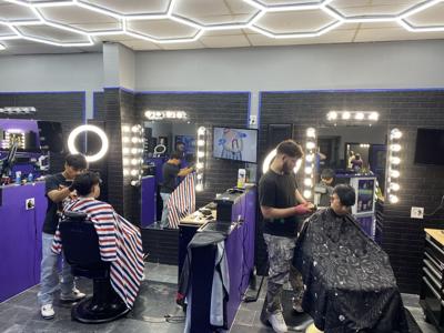 Baytown barber shop offers 100 free haircuts | News | baytownsun.com