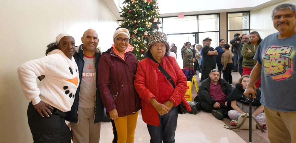 Thankful and hopeful - community event feeds 900 less fortunate | Local ...
