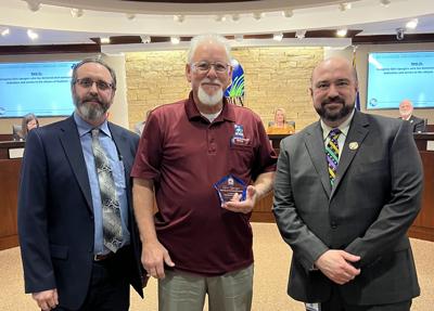Building inspector recognized for outstanding work | Local | baytownsun.com