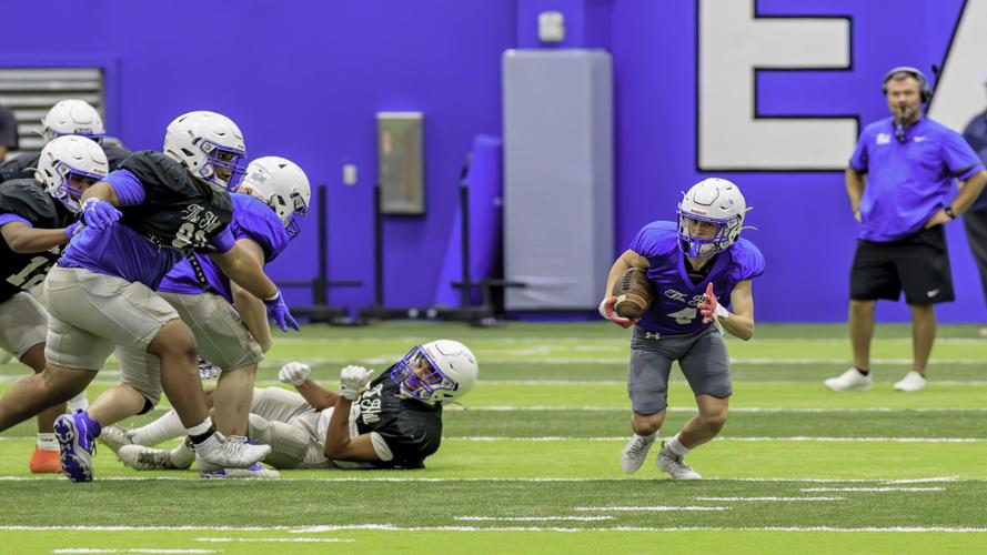 Eagles spring football fling goes indoors | Sports | baytownsun.com