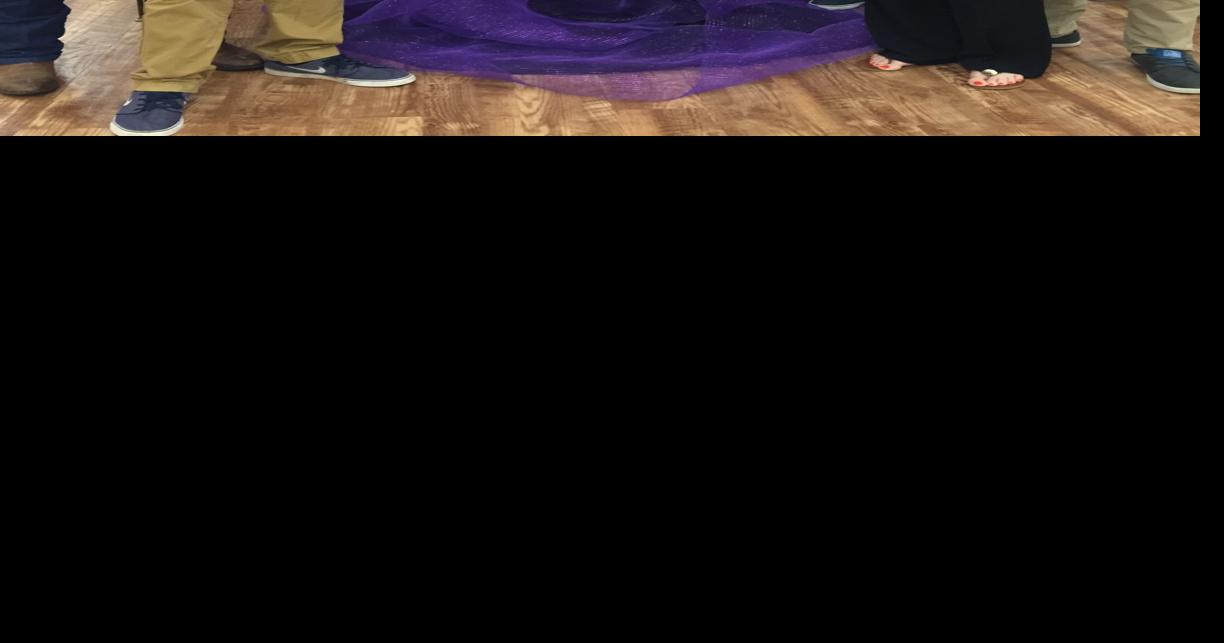 Community chooses Redus family’s tree as its favorite | News ...