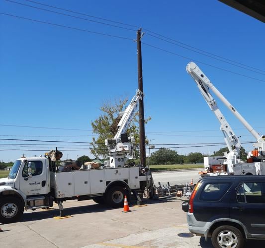 New Centerpoint utility poles being installed | News | baytownsun.com