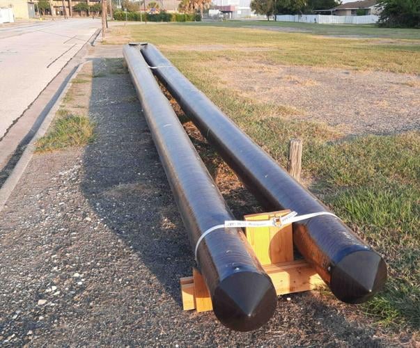 New Centerpoint utility poles being installed | News | baytownsun.com