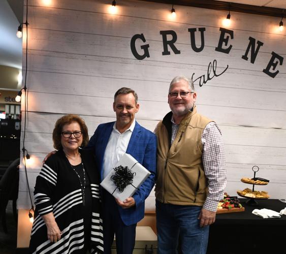 Stellar banker Englert retires | News | baytownsun.com