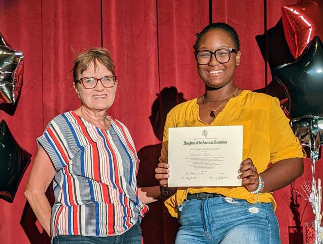 Daughters of the American Revolution present annual Good Citizenship ...