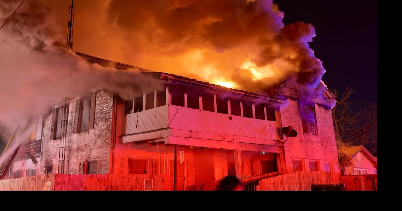 Baytown Fire Department responds to heavy house fire at 400 block of ...
