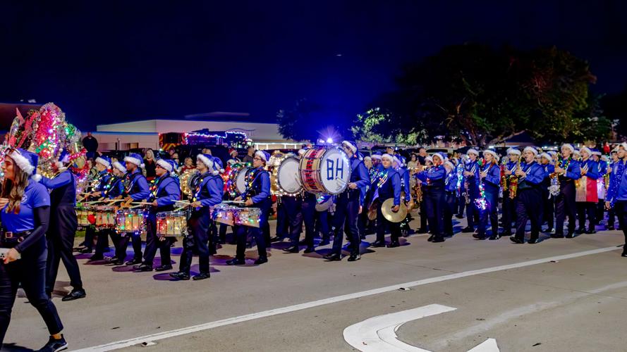 Mont Belvieu Christmas parade gallery | Local | baytownsun.com
