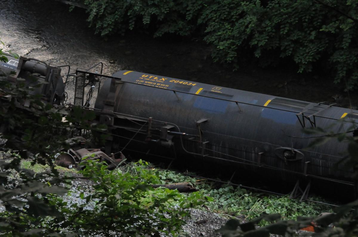 Slideshow : NS Train Derails in Vivian | Gallery | bdtonline.com