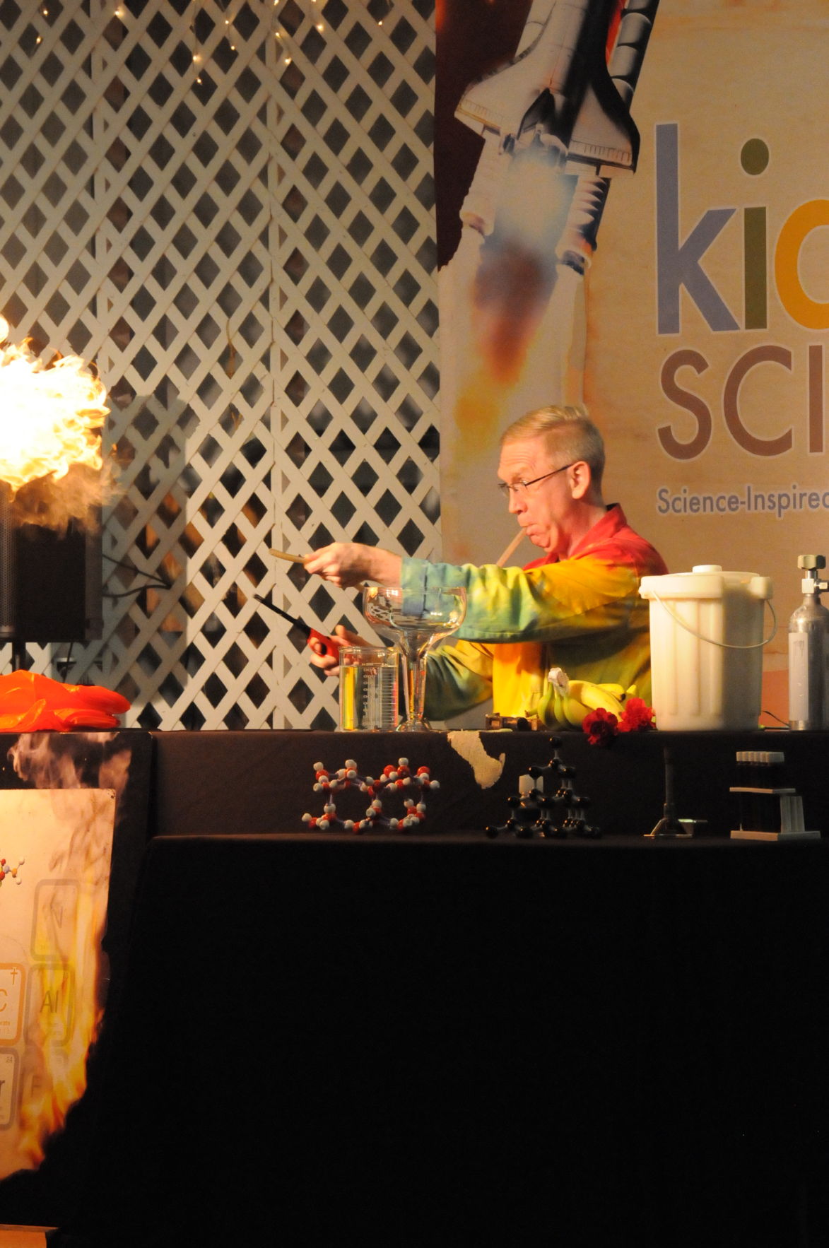 Slideshow: Amazing Chemistry Show | Gallery | bdtonline.com