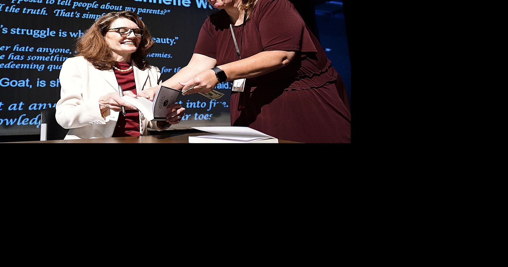 Author Jeannette Walls urges local students to share their stories ...