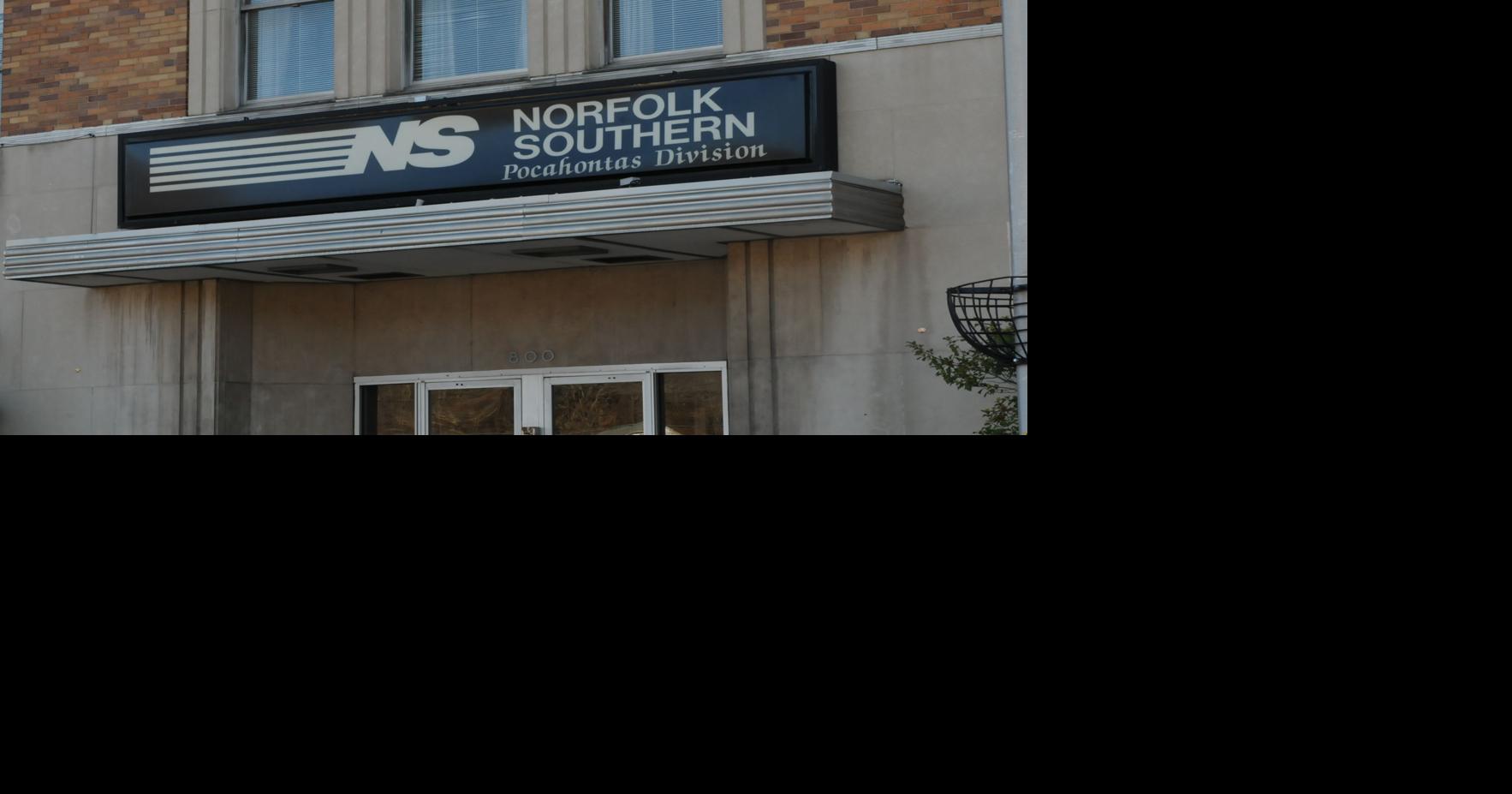 Crews work to clear train derailment near state line | News | bdtonline.com