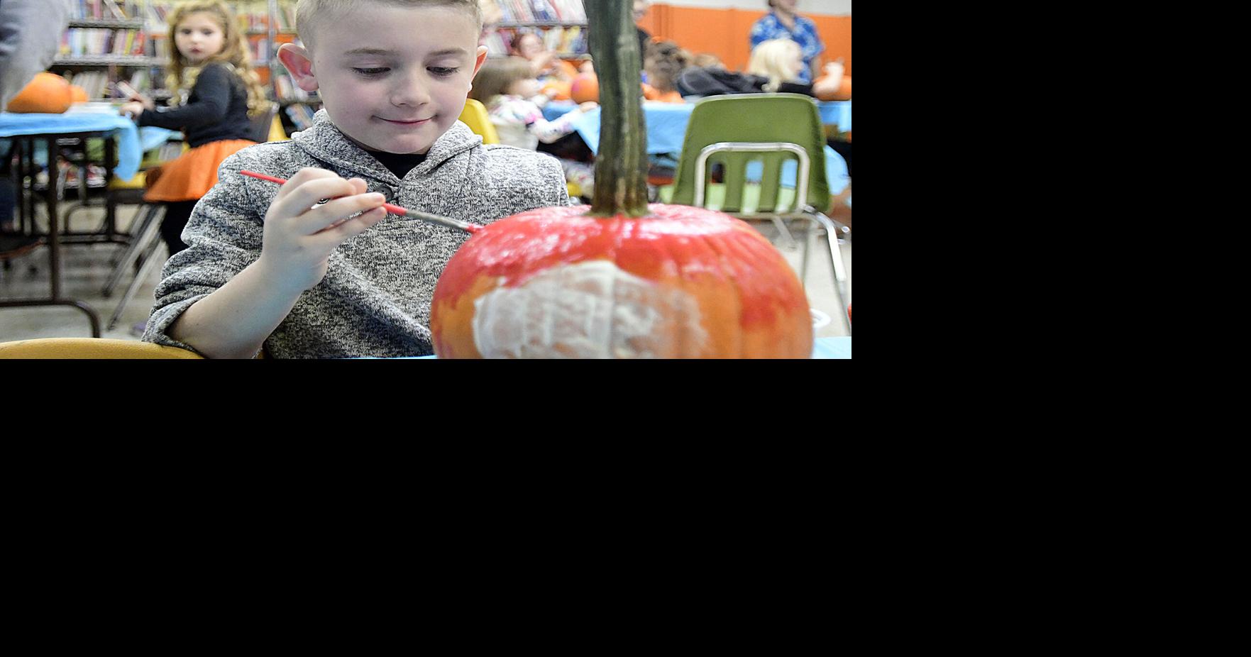SLIDESHOW - Craft Memorial Pumpkin Decorating Story Time | Gallery ...