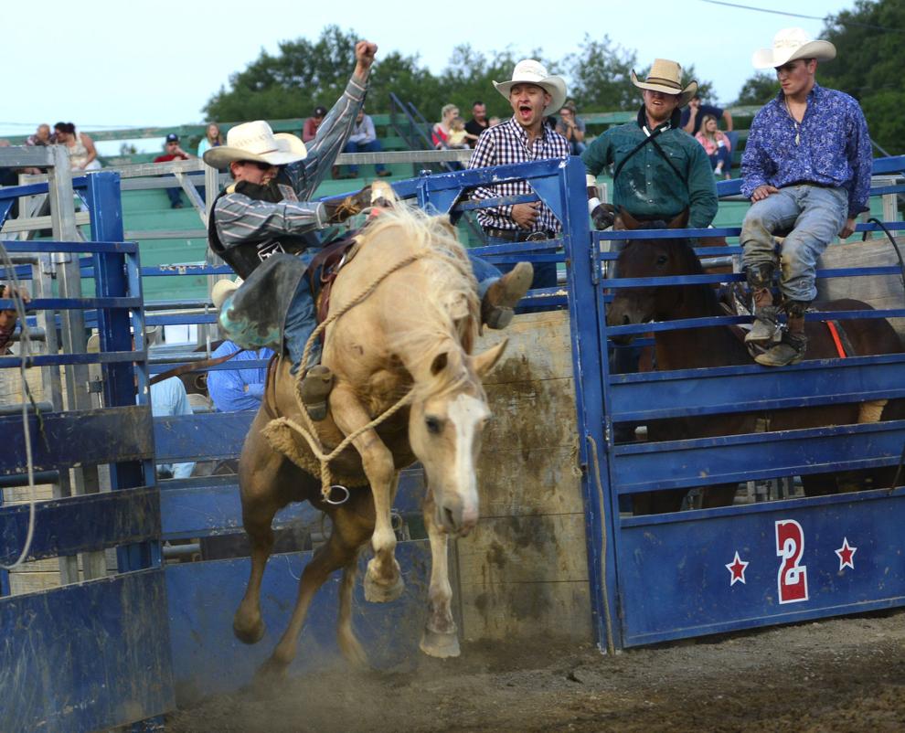 Rodeo event thrills crowd in Tazewell | News | bdtonline.com