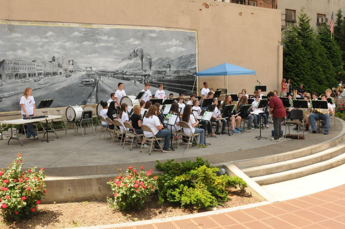 Slideshow: Bluefield Middle School Concert Band Performs at Chicory ...