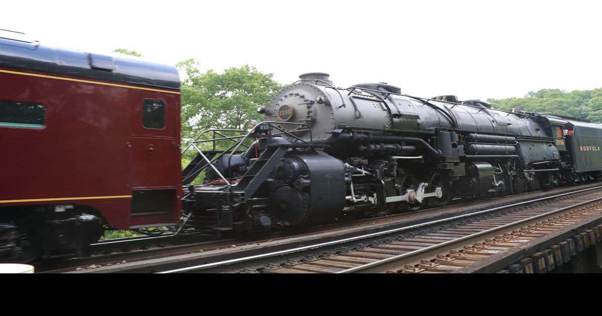 Slideshow: Vintage Norfolk Southern Steam engine is moved | Gallery ...