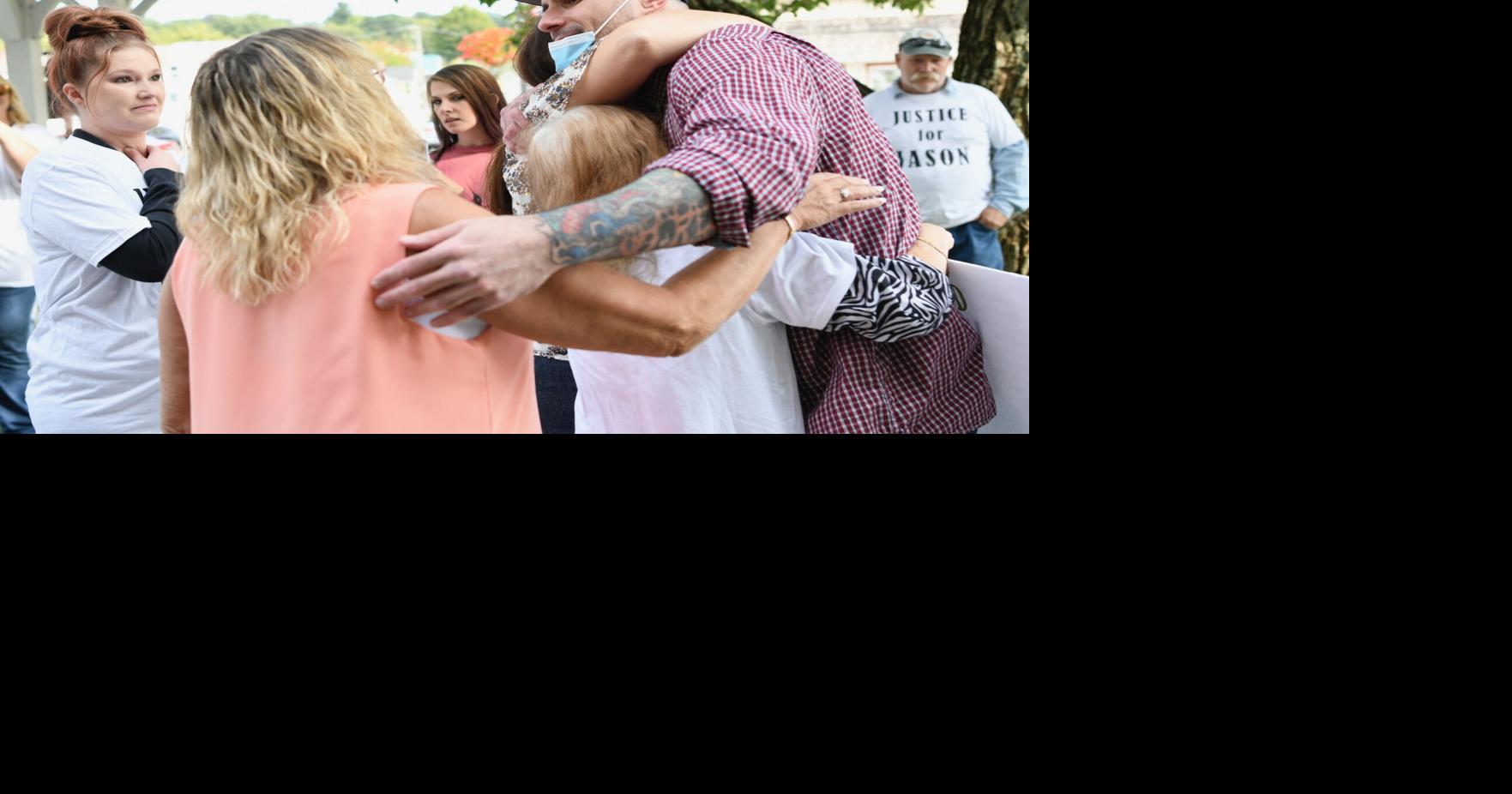 Lively a free man after 2006 murder conviction overturned in "Doc ...