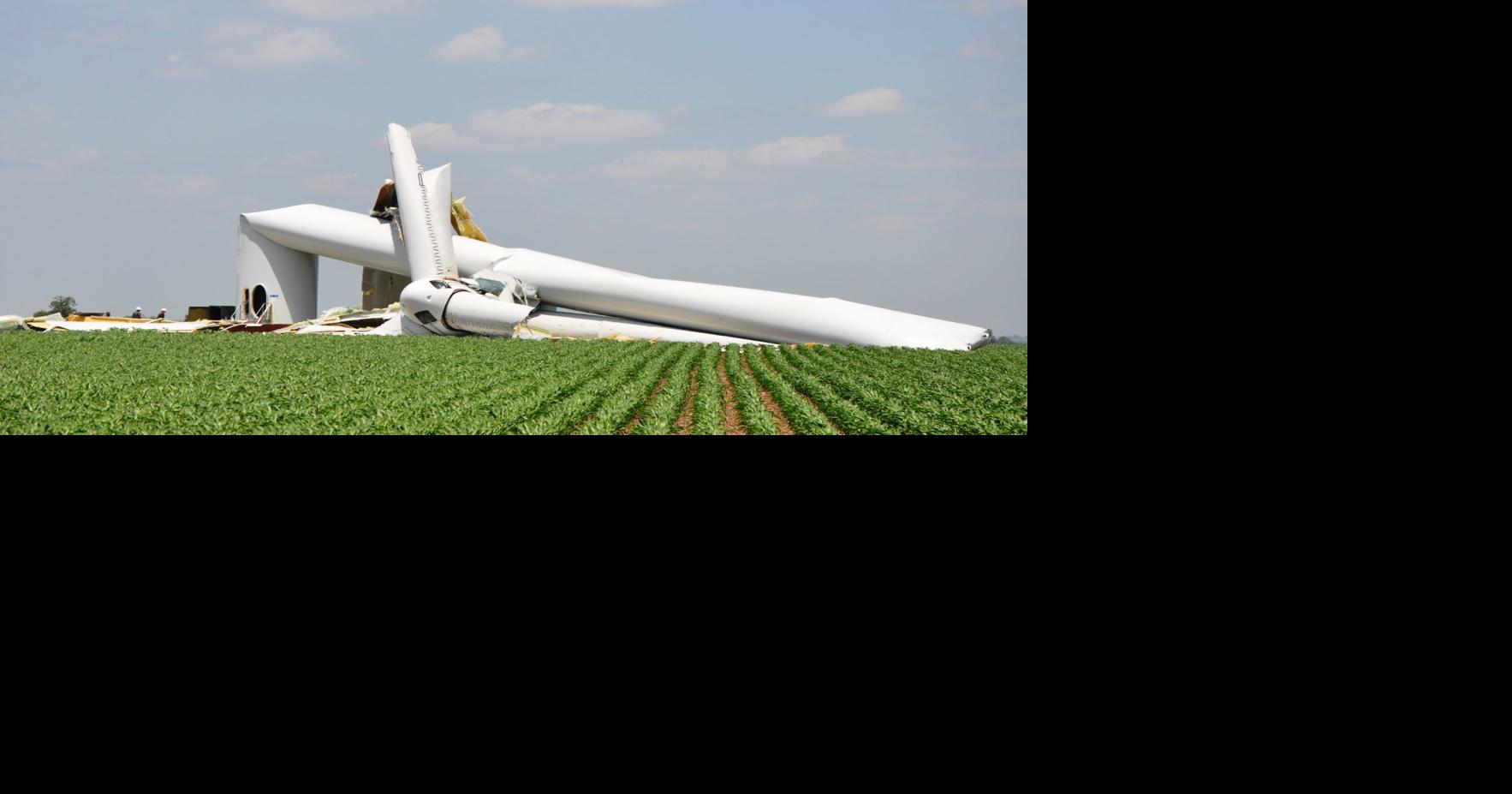 Wind turbine crashes to the ground near Diller