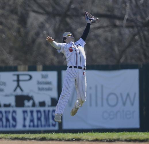 Beatrice falls to Norris in season opener