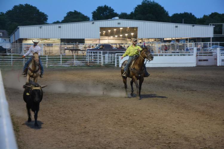 Rodeo ropes in Johnson County spectators