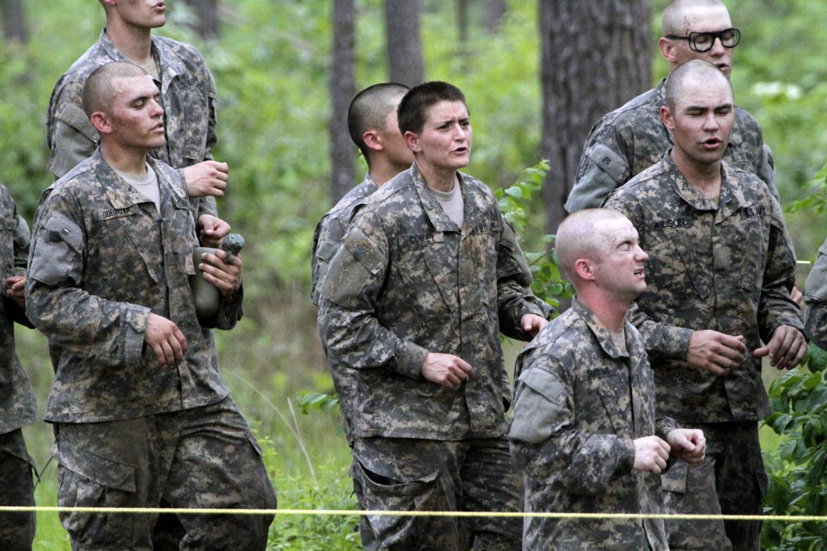 2 women pass Army Ranger School, first female graduates