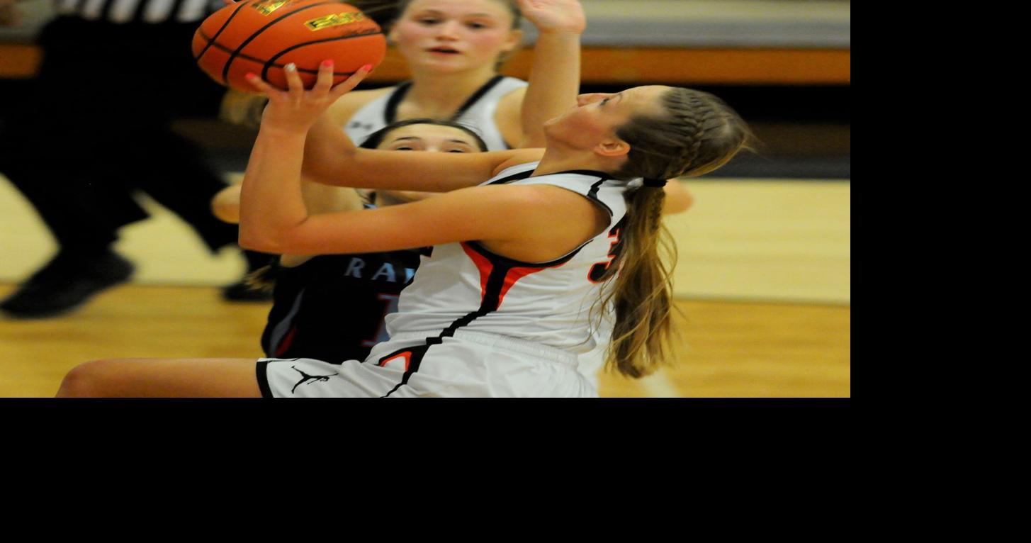 Lady O pulls away from Ralston