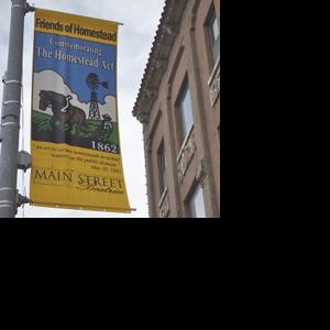Homestead banners to remind of anniversary