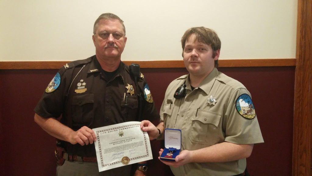Jail worker honored for saving inmate