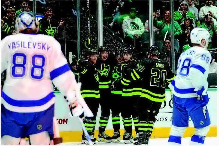 Stars dominate struggling Lightning