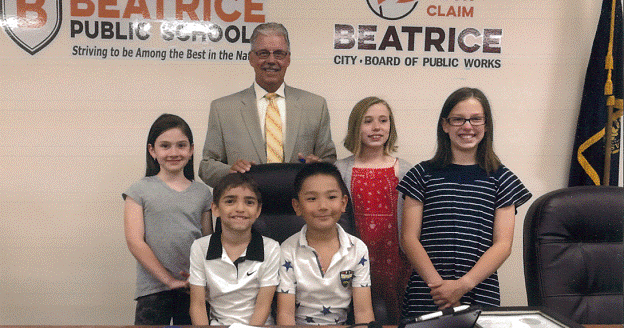 Beatrice swears in five new mayors