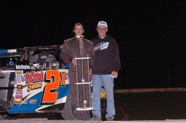 Track Champions crowned at Beatrice Speedway