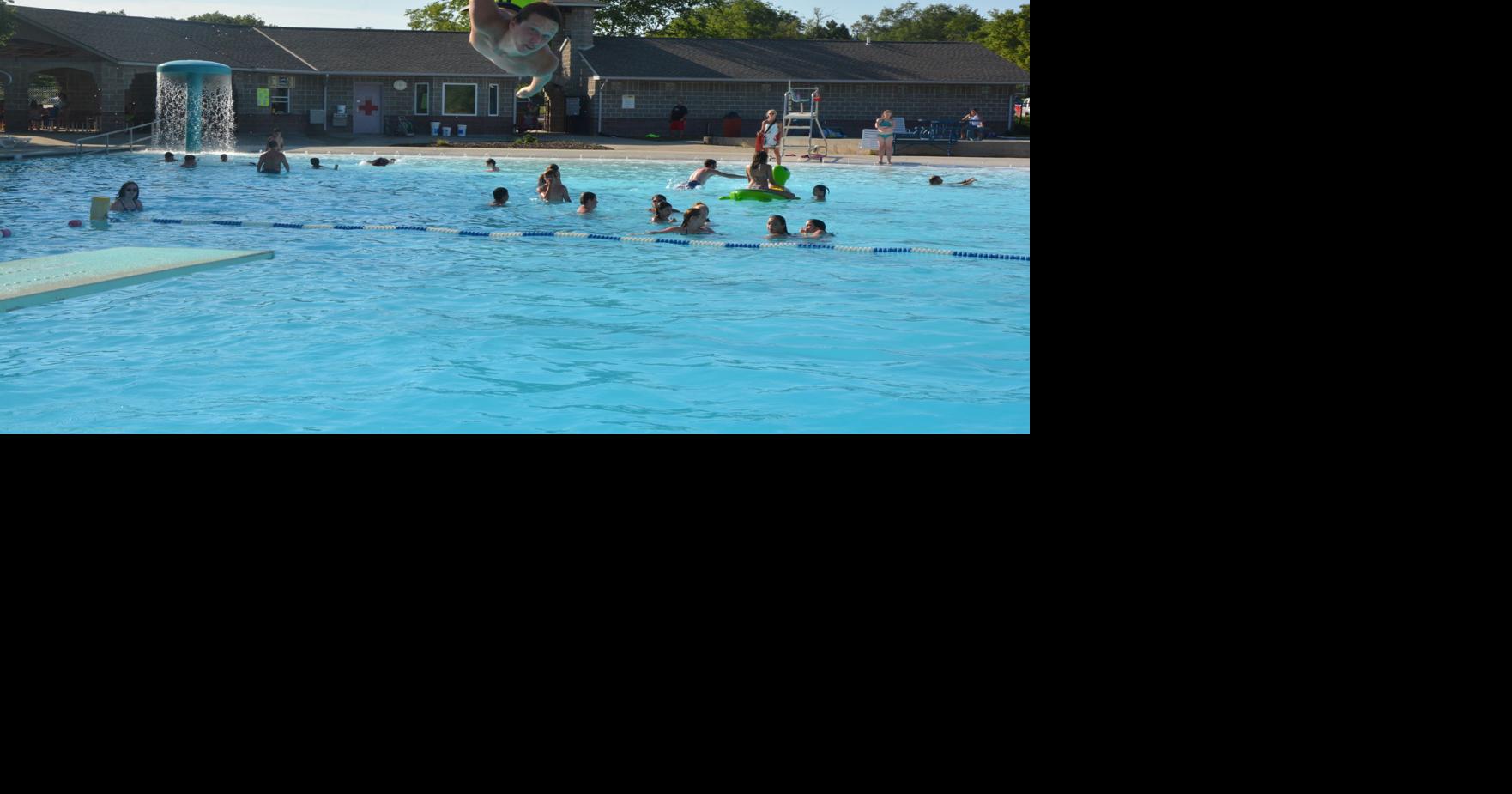 Beatrice water park hosts Teen Night