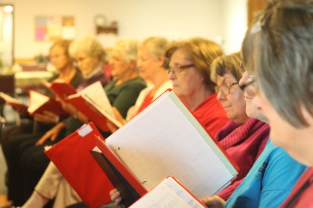 Senior Singers get ready for Christmas programs