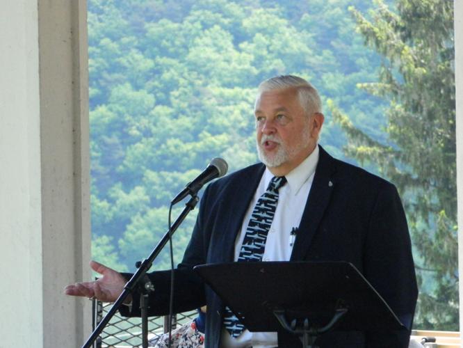 'He was everywhere': Everett mainstay Paul Price dies | Local News ...