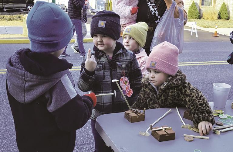 Everett starts the holiday season | Local News | bedfordgazette.com