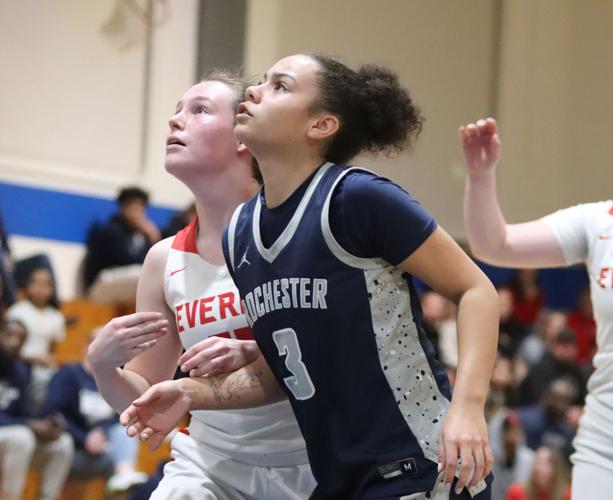 Everett wins another close battle to advance | Local | bedfordgazette.com