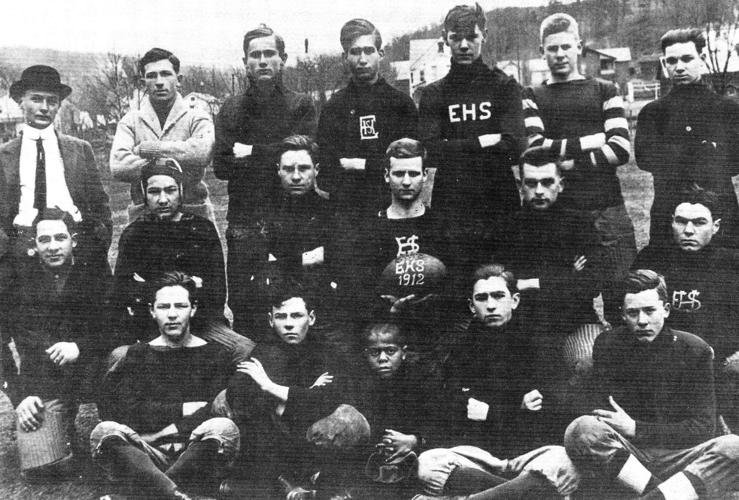 Exhibit highlights Everett football history | Local News ...