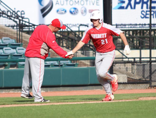 Warriors hold off Titans at PNG Field, 13-7 | Local | bedfordgazette.com