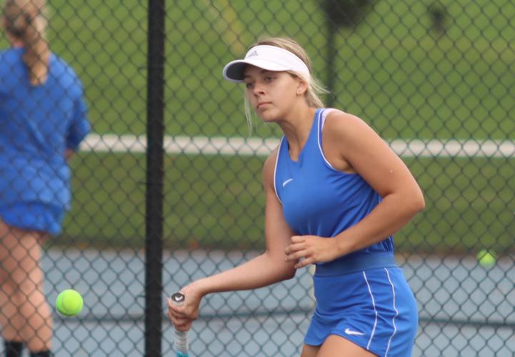 CR's Conlon roars past Rosman for D5/8 singles title | Local ...