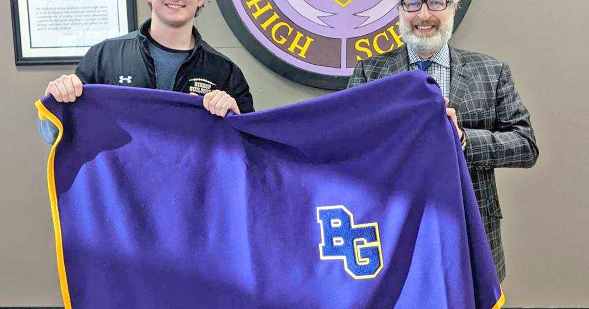 Yanoshak awarded blanket | Local | bedfordgazette.com