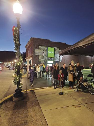 Wassail Walk held in Everett | Local News | bedfordgazette.com