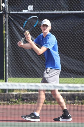 Bedford's Ruffley rallies past TM's Barnett for D5 gold | Local ...