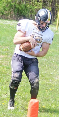 Buffaloes stampede Miners on the road, 70-13 | Local | bedfordgazette.com