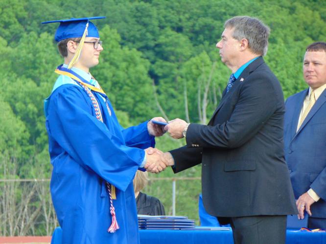 Ridge grads reflect on hardships, lessons of senior year | Local News ...