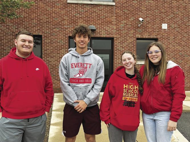 Everett FBLA'ers teach finance to youngsters | Local News ...