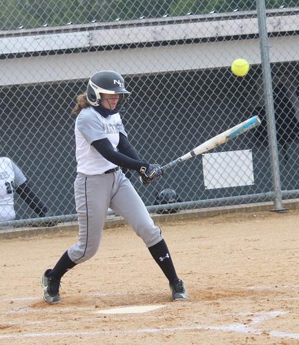 Lady Warriors, Bisons, Titans win big | Local | bedfordgazette.com