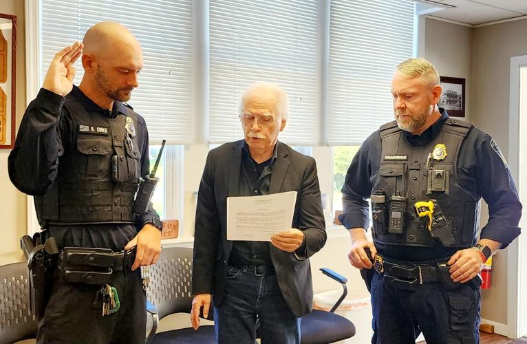 Saxton hires new police officer | News | bedfordgazette.com