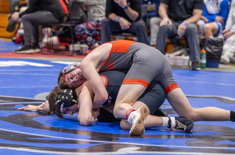 Clearfield leads Thomas after first day of tourney | Local ...