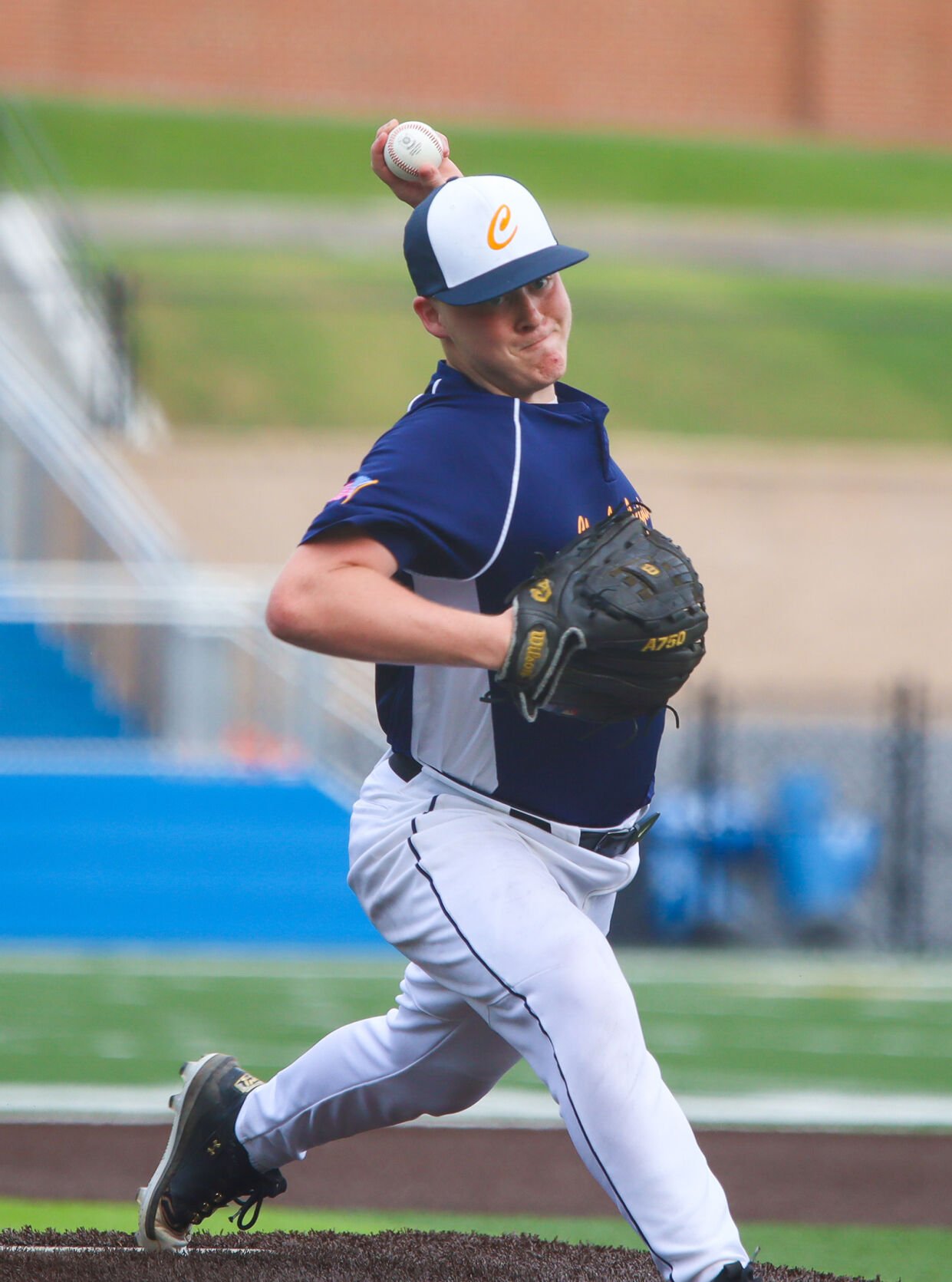 Decker pushes Hurricanes past Bulldogs, 3-2 | Local | bedfordgazette.com