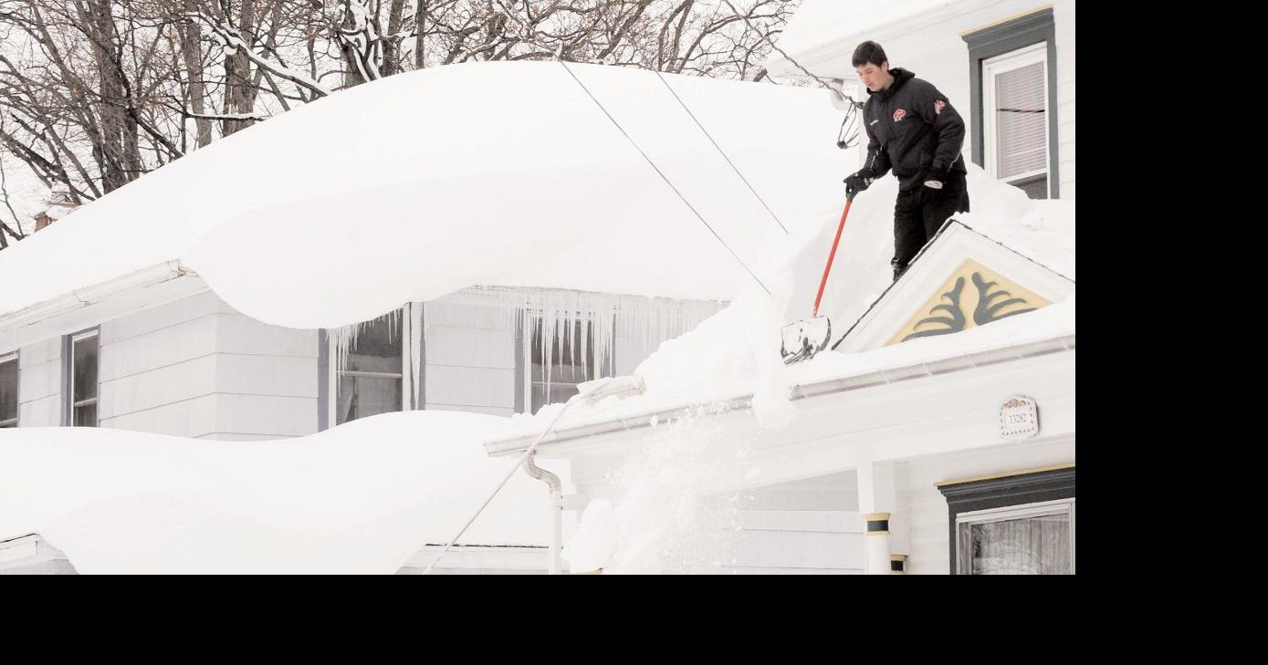 Roofs collapse as Buffalo again buried in snow | Archives ...